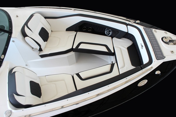 298SS 2025 | Monterey Boats